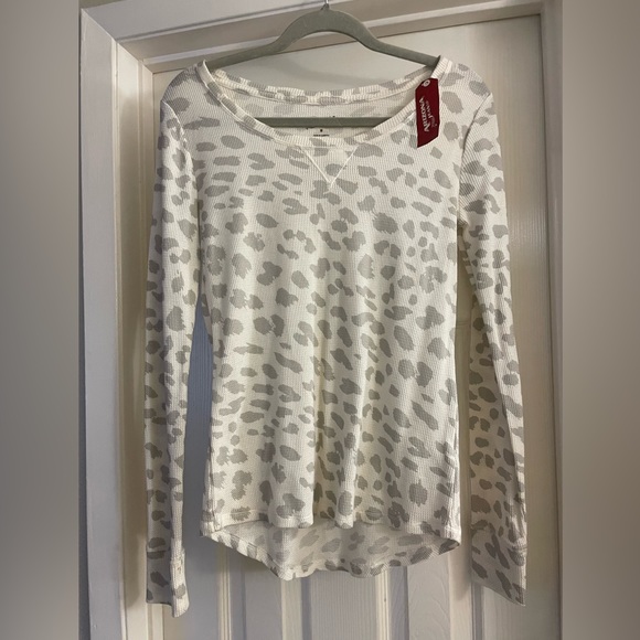 Arizona Jean Company | Tops | New Arizona Long Sleeve Thermal Animal ...